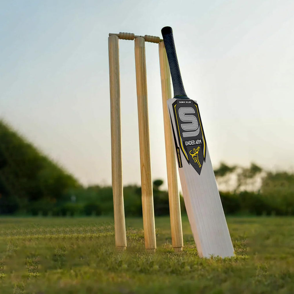 Strauss Underarm Cricket Bat | Kashmir Willow | Cricket Bat with Grip ...